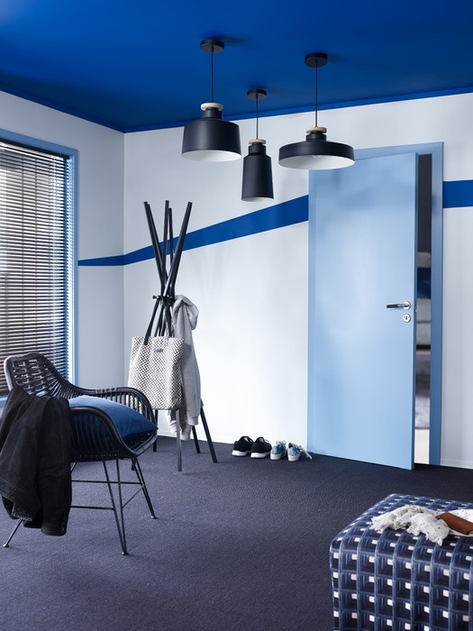 Se opp! Nå skal taket males!